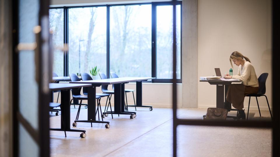 Niko toont hoe je eenvoudig sensoren installeert | Edubuild